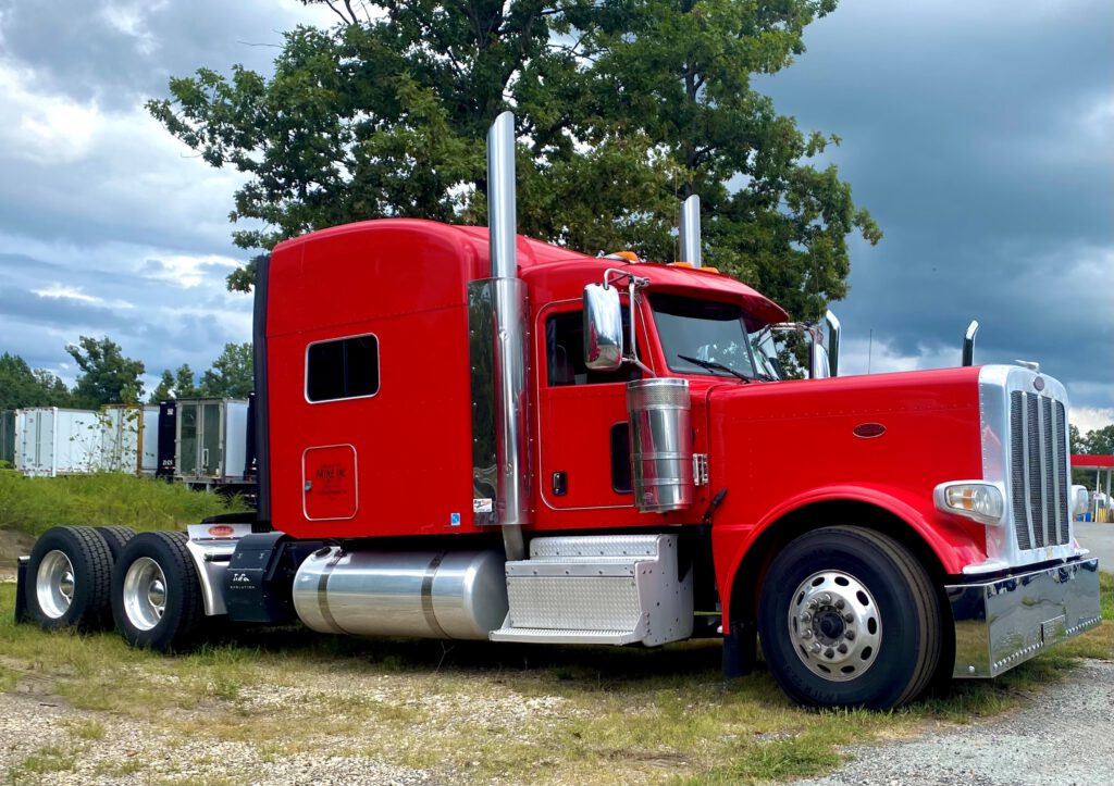 2016 Peterbilt 389 Bright Red - Payne Trucking